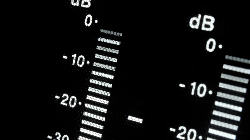 ¿Cuántos decibelios están permitidos en una vivienda? - Blog